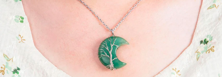 Stone necklaces and their symbolism
